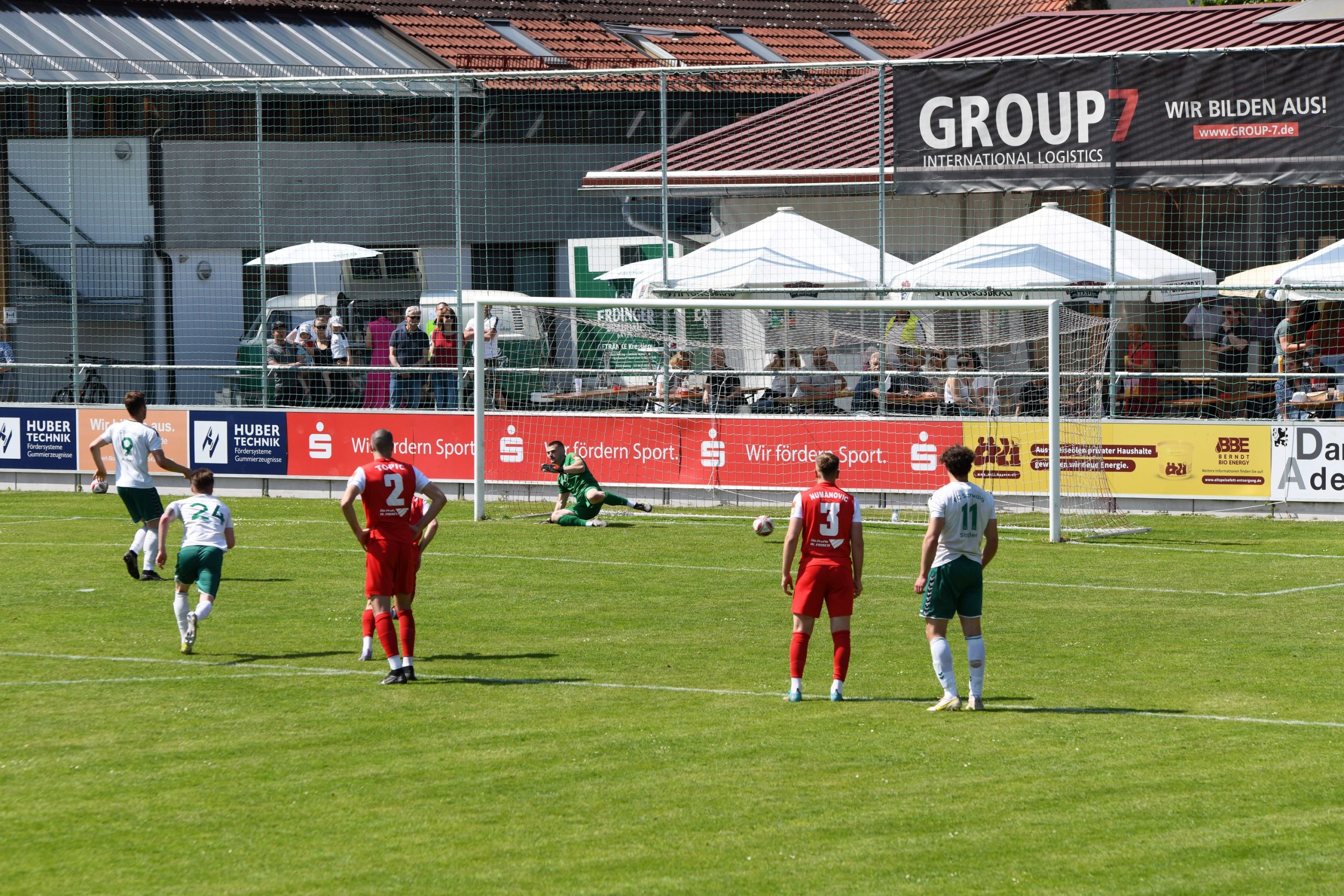 FC Schwaig feiert mit 500 Fans - Oberdinger Kurier