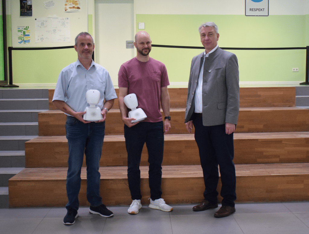 Übergabe und Einsatz von Avatar-Geräten an der Realschule Oberding ...